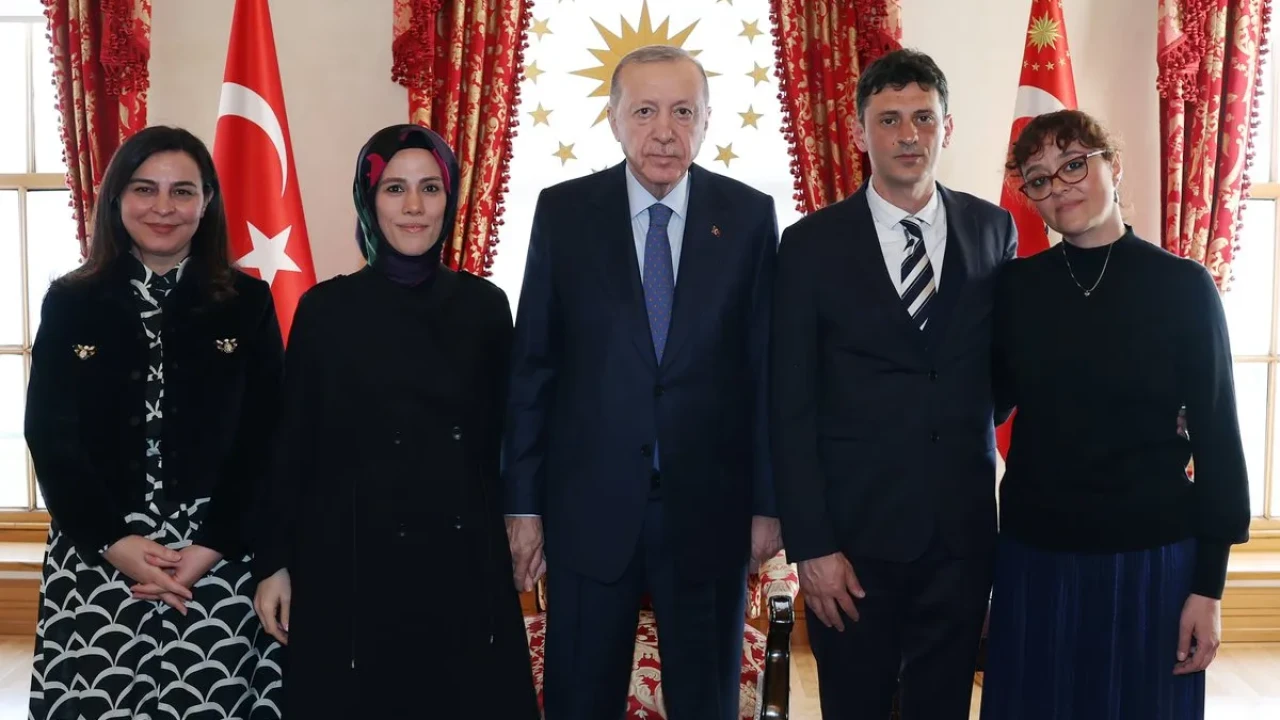 Mattia Ahmet Minguzzi'nin annesi Yasemin Minguzzi kimdir? Yasemin ...