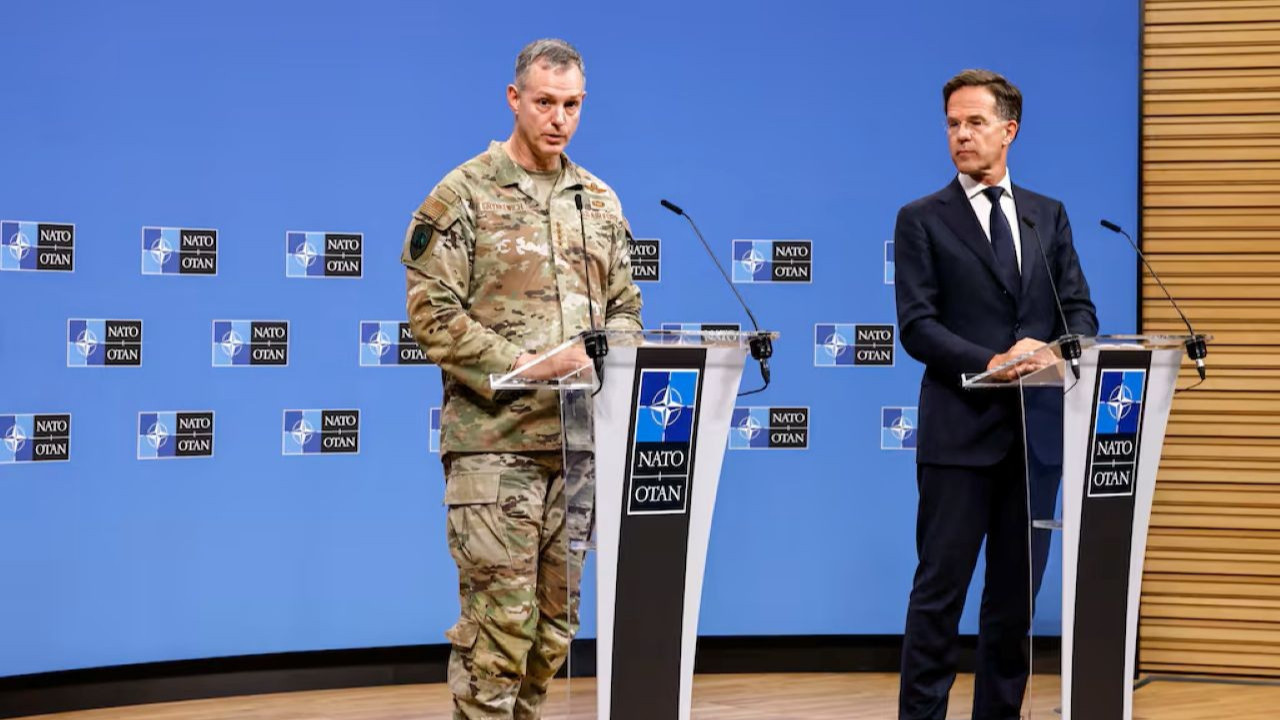 NATO'nun ABD'li Avrupa Komutanından Diğer NATO'ya Rus Tokadı