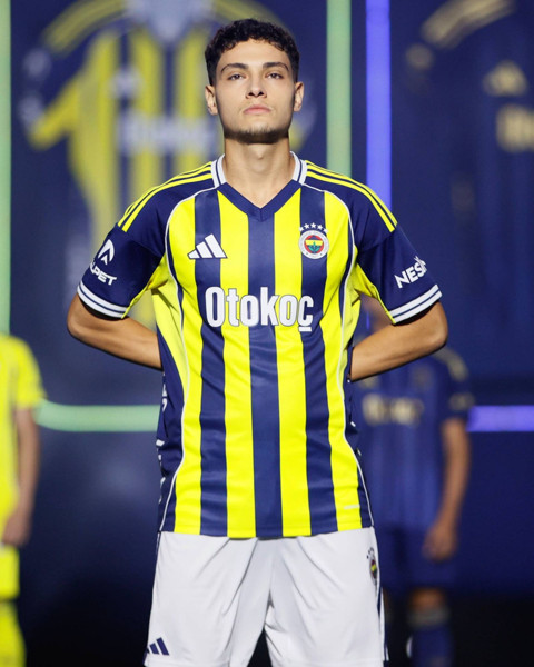 Fenerbahçe yeni sezon formalarını tanıttı! İşte merakla beklenen yeni ...